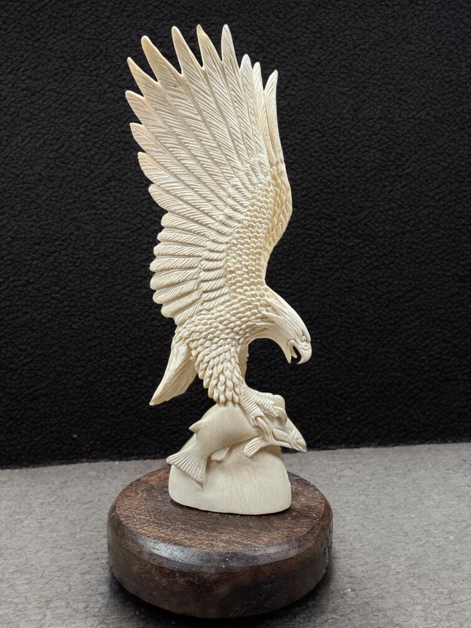 Ivory Eagle Carving – Fish Creek Company